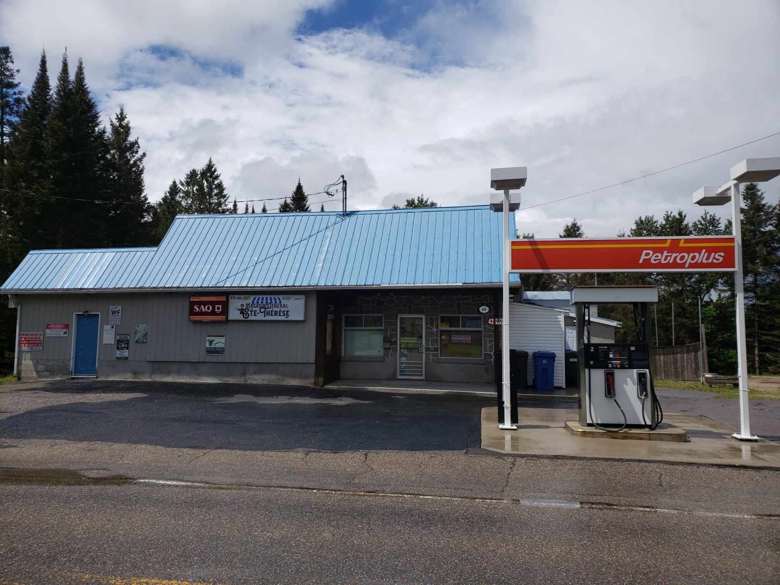 Magasin général de Ste-Thérèse Inc. - Tourisme Vallée-de-la-Gatineau